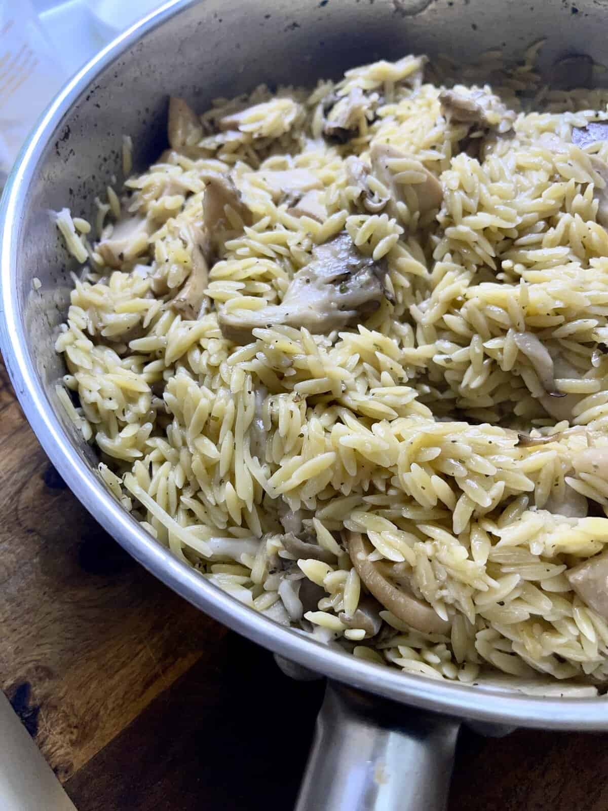 Easy Vegan Cheesy Mushrooms Risoniotto Recipe - Make Pure Thy Heart
