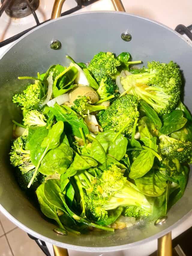 One-Pot Cheesy Vegan Risoni with Artichokes and Broccoli - Make Pure ...