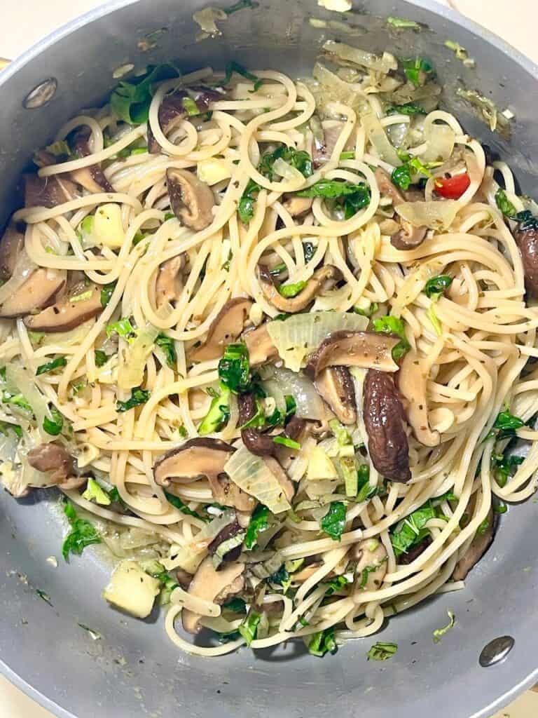 Shiitake Mushroom, Lemon & Garlic Spaghetti - Make Pure Thy Heart