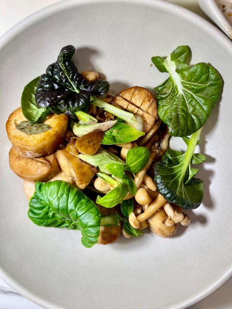 Easy Thai-Style Stir-fried Basil Mushrooms Recipe - Make Pure Thy Heart