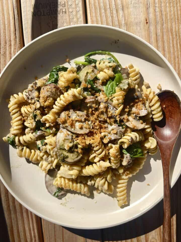 High-Protein Brami Fusilli with Spinach, Mushrooms & Tofu Cream Sauce ...